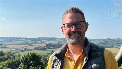 Alistair Appleton Husband Wiki Age Bio Partner Wedding Brother Home Height Net Worth