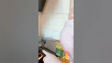 joget sambil masak - YouTube