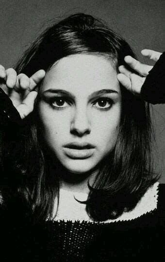 Pin By Rooccoo Kings On Beauty Natalie Portman Black And White Portraits Portrait