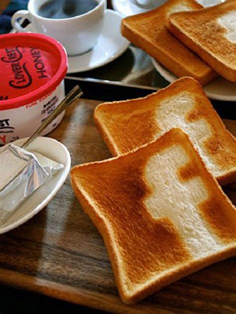 Jari Main Keypad Roti Bakar Telur Separuh Masak