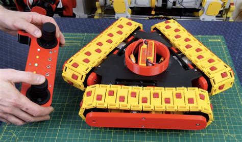 Can A Triangle Of Tank Tracks Outperform Omni Wheels Arduino Blog