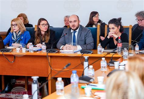Нормативната уредба за борбата с насилието над жени и домашното насилие