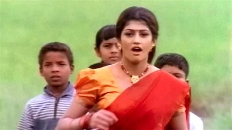 ರಾಧಿಕಾ ಚಿಕ್ಕ ಮಕ್ಕಳೊಂದಿಗೆ ಆಟವಾಡುತ್ತಿದ್ದಾರೆ Radhika Playing With Small