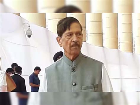 Pune Bjp Mp Girish Bapat Passes Away At 72 पुणे से Bjp के सांसद गिरीश