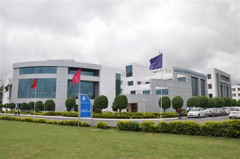 IILM UNIVERSITY