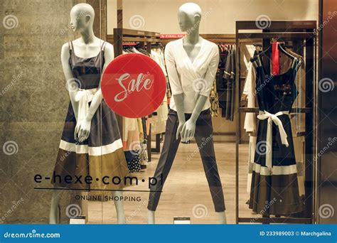 Poland Bydgoszcz March 1 2020 Female Mannequins Show Spring
