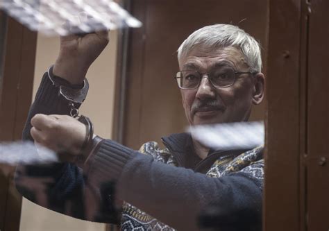 La Justicia Rusa Condena A Dos Años Y Medio De Prisión A Oleg Orlov