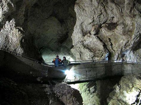 Подземен свят Аркан Хан