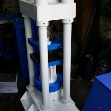 Compression Testing Machine Supplier In Pune 2000 Kn Semi Automatic