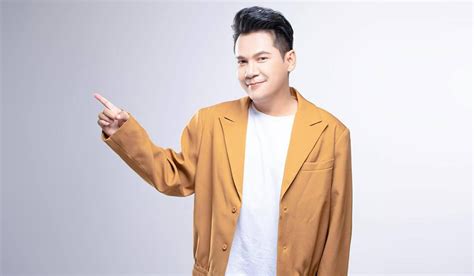 នៅ ទីបំផុត តារាចម្រៀង ដ៏ ល្បី លោក ខាន់ ជេ មន៍ បាន ចេញពី ផលិតកម្ម សាន់ ដេ ហើយ Koh Santepheap