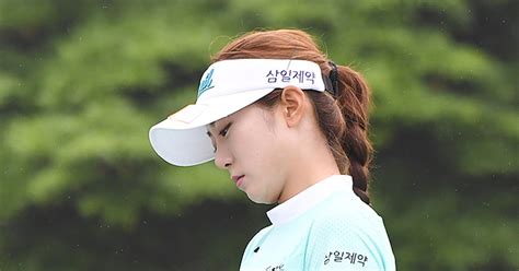 안소현 신중하게 들여다 보는 야디지북 포토엔hd