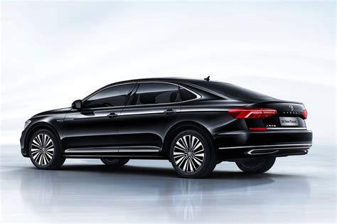 2020 Volkswagen Passat For Us Market Teased Doesnt Look Promising