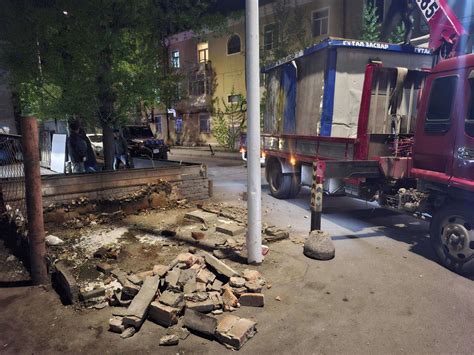 Чингэлтэй Чингэлтэй дүүргийн төвийн 6 хороонд нийтийн эзэмшлийн зам талбайд зөвшөөрөлгүй