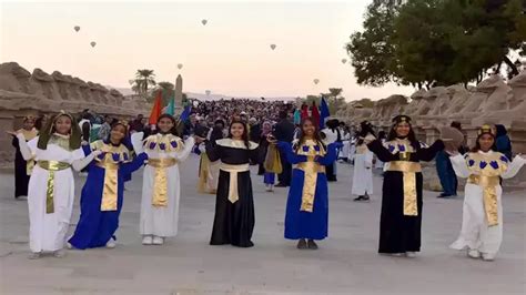 30 صورة ترصد تعامد الشمس على قدس الأقداس بمعابد الكرنك