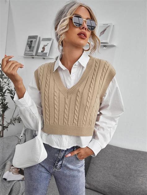 8 Looks De Outono Pra Testar Nessa Temporada Pink Vest Outfit Sweater