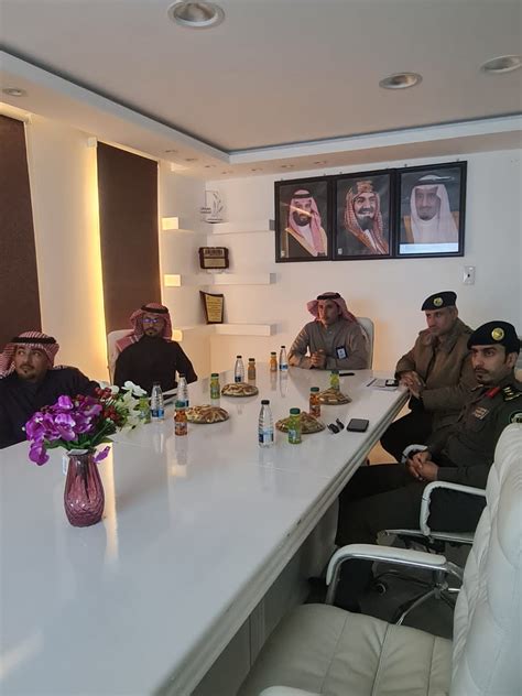 لبحث تطوير سُبل التعاون مدير عام فرع الهلال الأحمر بالحدود الشمالية