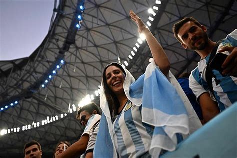 أجواء جماهير الأرجنتين وفرنسا في نهائي كأس العالم يلاكورة