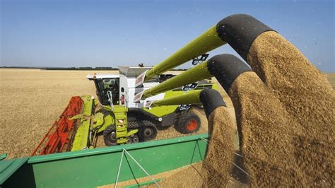 Amazing Modern Agriculture Harvesting Machines Simply Amazing Stuff