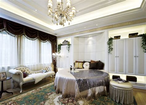 别墅阁楼卧室床头照片墙实景设计图片 别墅设计图