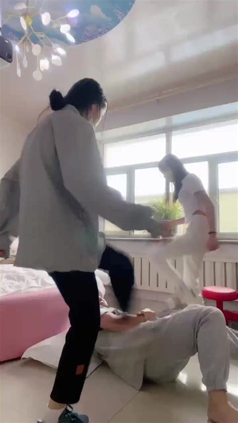 Chinese Femdom 精神小妹 Video 2