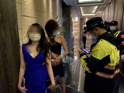 全天候掃蕩黑幫 中市警強勢臨檢展決心