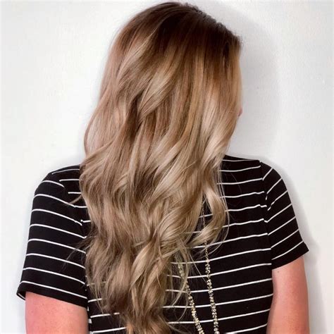 Caramel Blonde Lowlights Blonde Hair With Lowlights