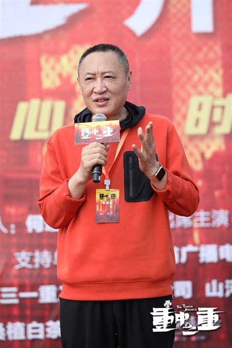 原创工业题材剧《重中之重》开机，杨烁焦俊艳工厂上岗