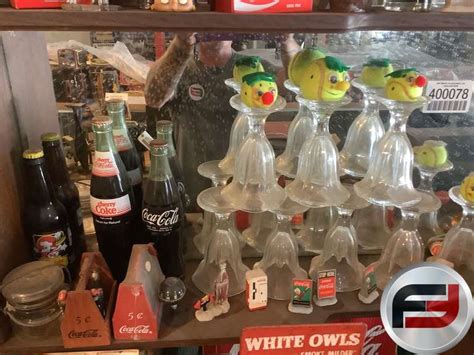 4 Shelf Of Coca Cola Items Betty Boop Restaurant Displays Freije