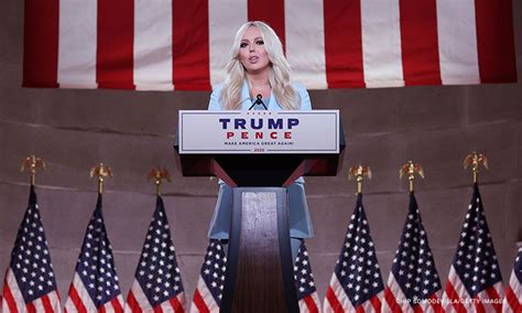 تیفانی ترامپ در آخرین روز حضور پدر در کاخ سفید نامزدی خود با مایکل بولوس رسمی کرد