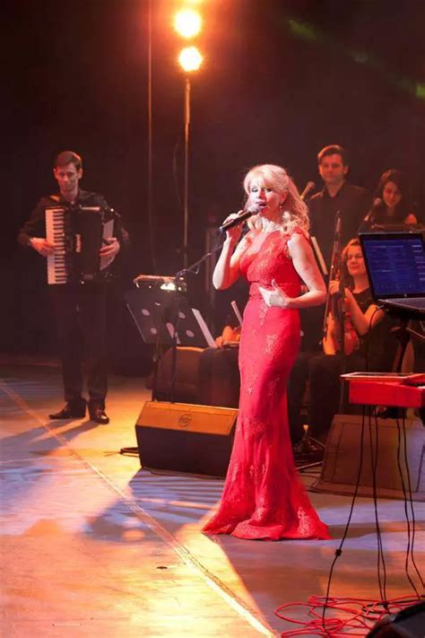 Anastasia Lazariuc arată fabulos la de ani Artista a dezvăluit care este secretul cu care