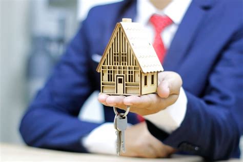 ¿qué Es Y Qué Hace Un Broker Inmobiliario Cf