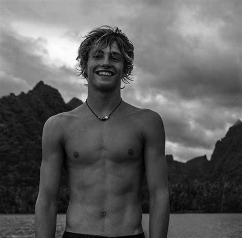 Pin By C Lkem On Boyy Hot Surfer Guys Surfer Guys Surfer Dude