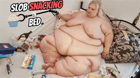 Slob Snacking In Bed Ssbbw Doughbellygirl Clips4sale