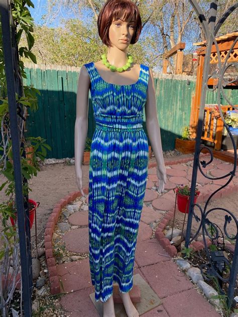 Vintage 70s Sexy Maxi Dress Tight Bodice High Em Gem