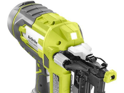 Аккумуляторный молоток для гвоздей Ryobi One+ R18N16G-0 купить в E-1