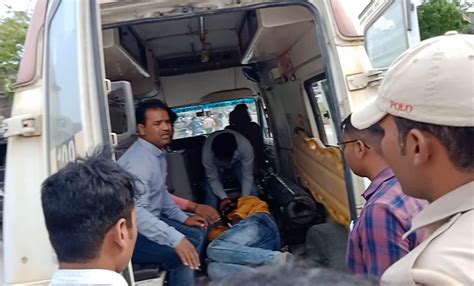 बोलेरो और बाइक की आपसी भिड़ंत में बाइक चालक घायल