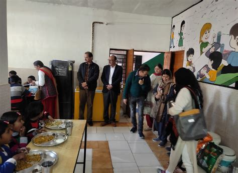 रोटरी क्लब धौलाधार पालमपुर ने सलियाणा में बाल आश्रम के बच्चों के साथ