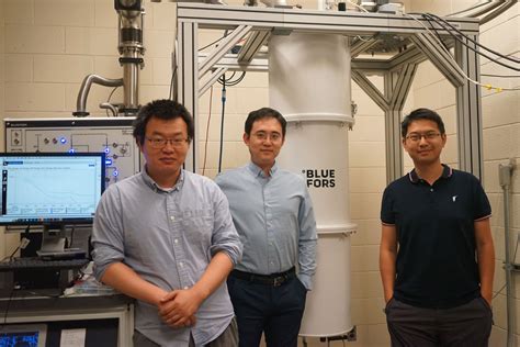 From A Five Layer Graphene Sandwich A Rare Electronic State Emerges