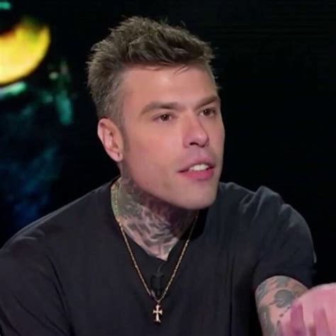 Nuova fidanzata per Fedez ecco chi è la 27enne Vittoria