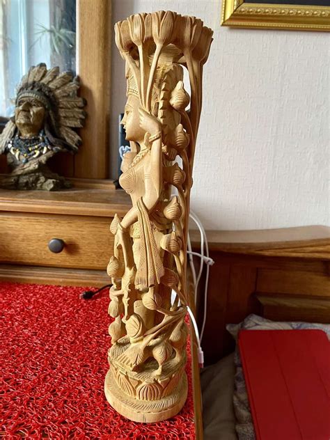 Индийская деревянная статуэтка богиня Лакшми сандаловое дерево 3 040 грн Посуд кухонне