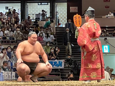 日本相撲協会公式（九州場所チケット絶賛発売中！） On Twitter ＜千秋楽の様子＞ 幕下取組 朝乃山（6勝1敗） 押し出し 栃幸大