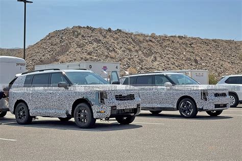 2026 Kia Telluride Emulates A Rolls Royce Cullinan In New Spy Photos