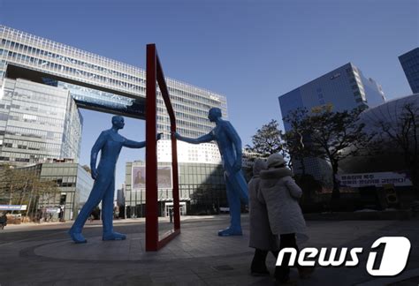 “尹 ‘바이든·날리면 논란 법원mbc 정정보도 명령 뉴스1