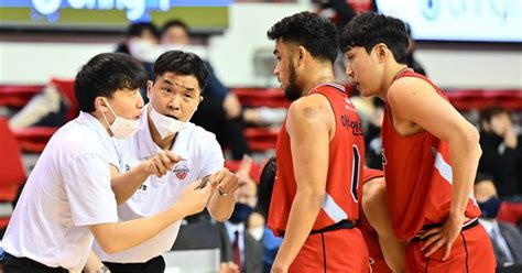 사진 조동현 감독 승리를 이어 가자고