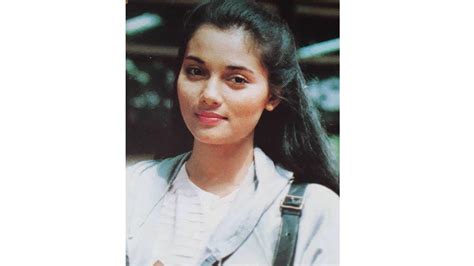 7 Potret Marissa Haque Saat Masih Muda Cantik Menawan Bikin Ikang