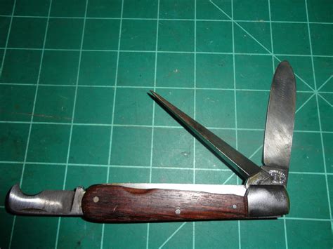 Need Help Odd Bayer Knife With Triangular Middle Blade