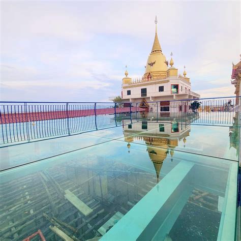 “วัดหงษ์ทอง” แลนด์มาร์กใหม่ฉะเชิงเทราปังไม่หยุด พร้อมเปิดสะพานกระจกใส เฟส 2 วันที่ 28 ก ค 66 นี้