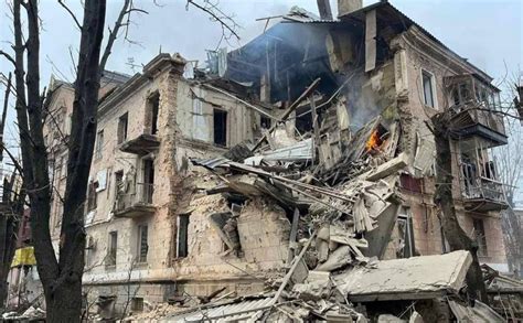 Кривий Ріг під атакою рашистів двоє людей загинули зруйновано будинок