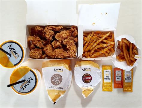 맘스터치 메뉴 화이트갈릭버거 디럭스불고기버거 후라이드 싸이순살 치킨 네이버 블로그