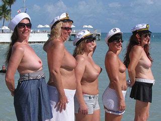 Mature Wives In Boats Chubby Naturists